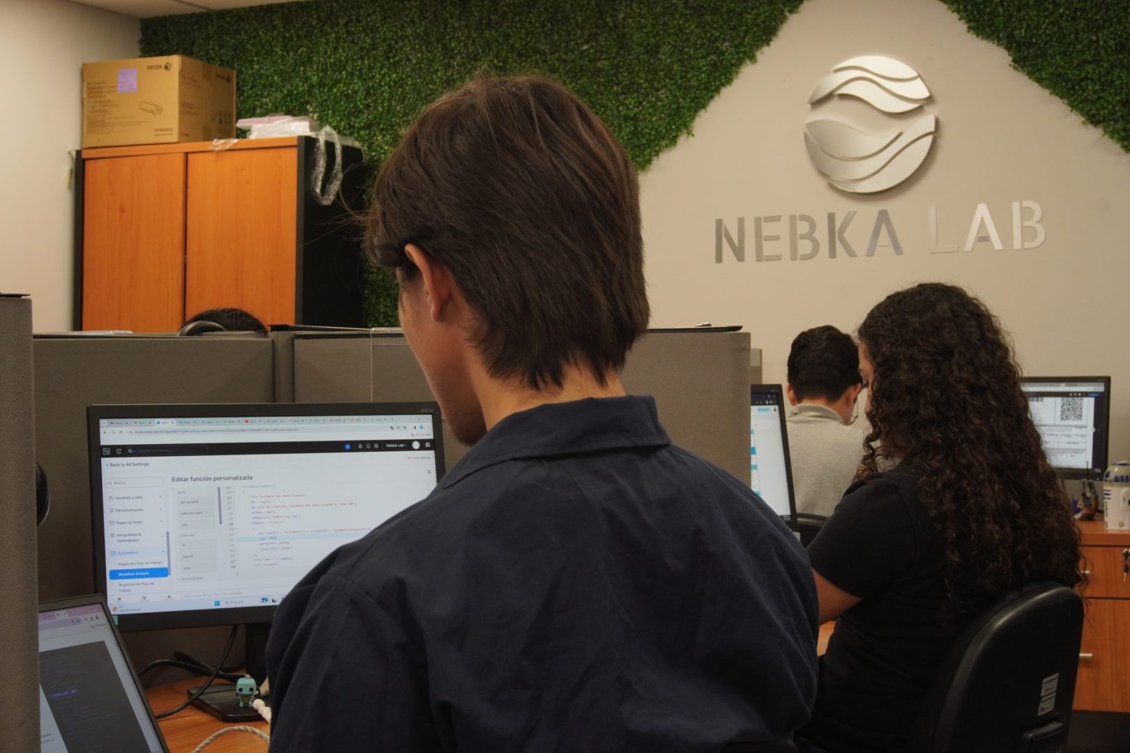 ¿Quiénes somos? - NEBKA LAB